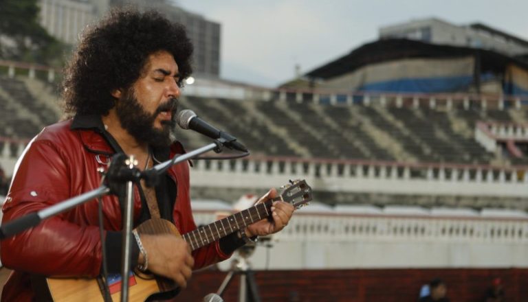 A 40 años de su partida, Alí Primera: una voz en un Himno de lucha y ...