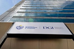 Fallas en la web de la DGI generan preocupación en contadores ante ...